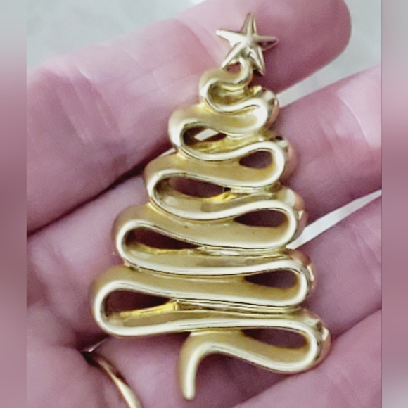Danecraft | Jewelry | Vintage Danecraft Christmas Tree Brooch Pin 7s ...